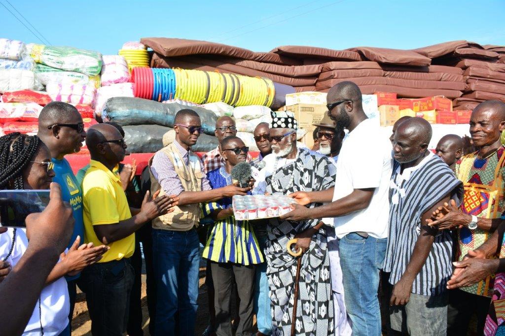 MTN Ghana Foundation presents Ghc300,000 worth of relief items to ...