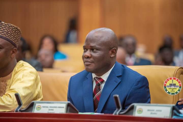 “You cannot operate with 50 ministers and allow over 100 special aids ...